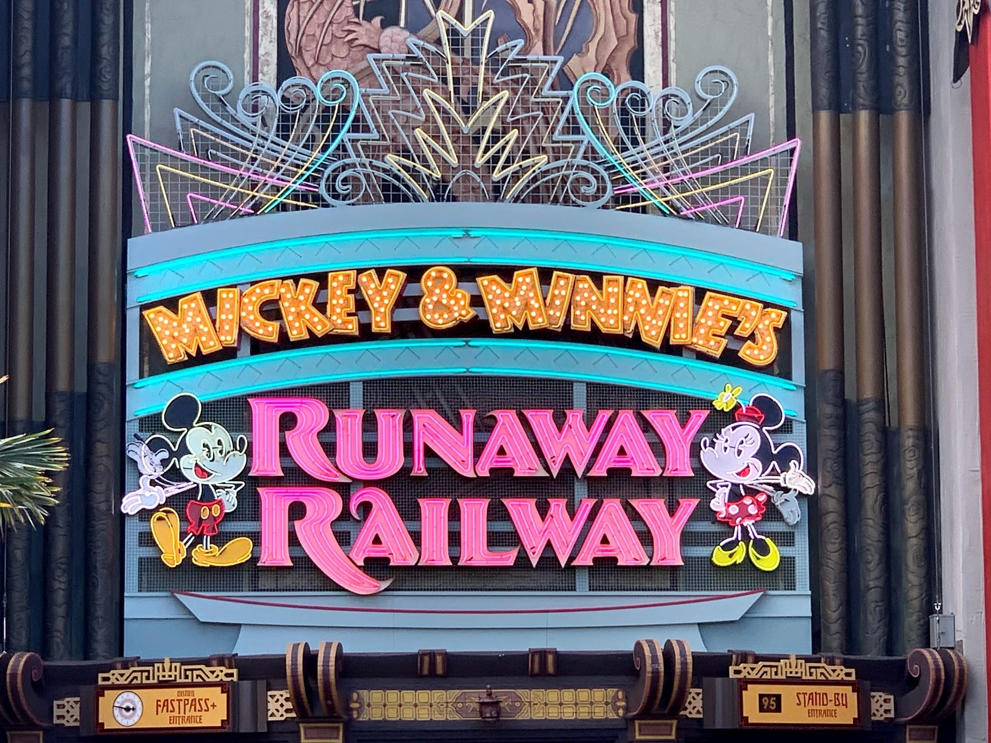 The Brand New Mickey And Minnie S Runaway Railway A Quick Review Video